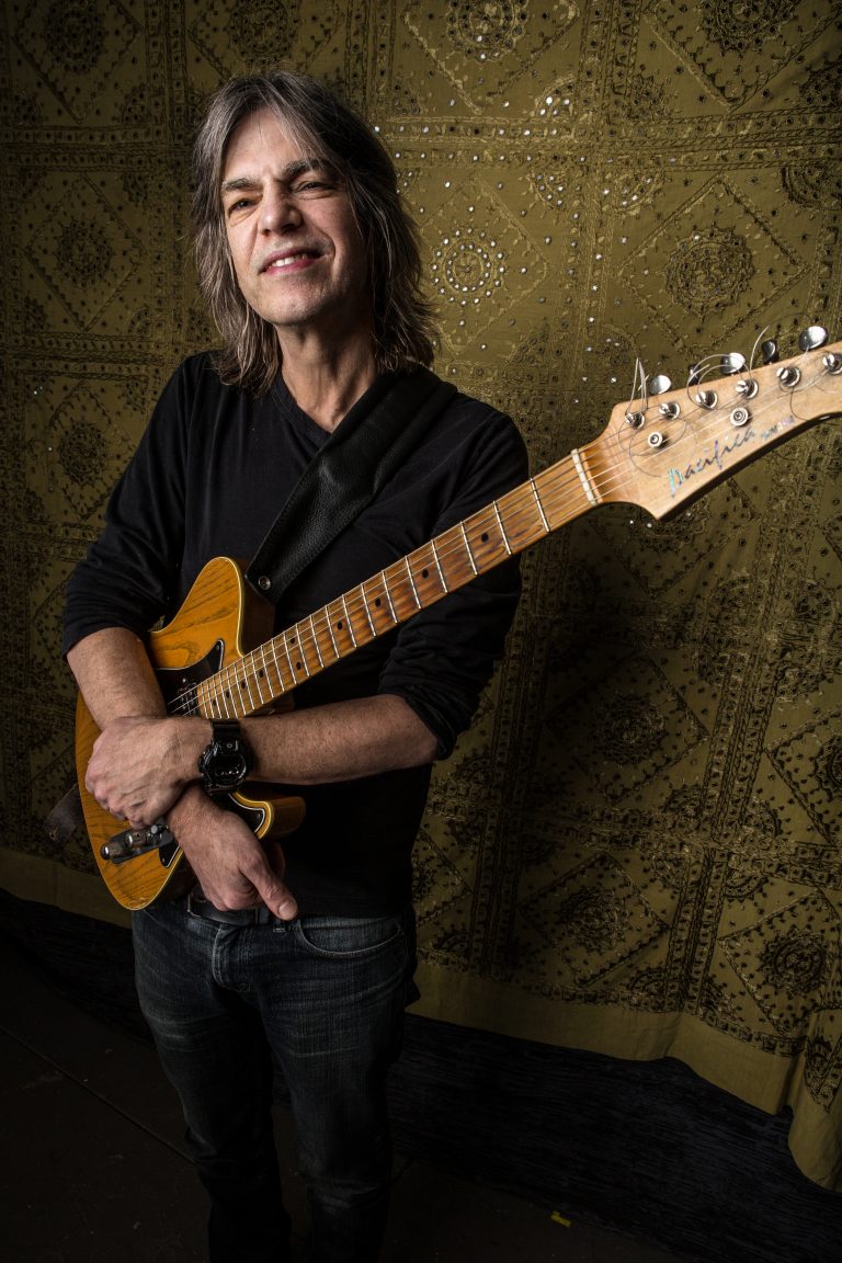 Riff Raff with Shane Theriot (Episode: Mike Stern) – Riff