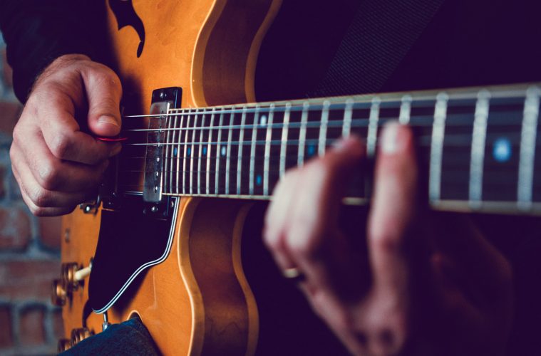 James Hogan – Riff