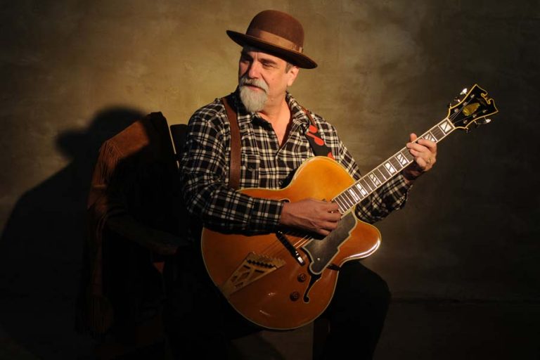 Darrell Scott | 50 Gifted Singer-Songwriters – Riff