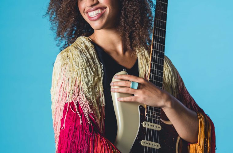 50 Gifted Singer-Songwriters | Riff