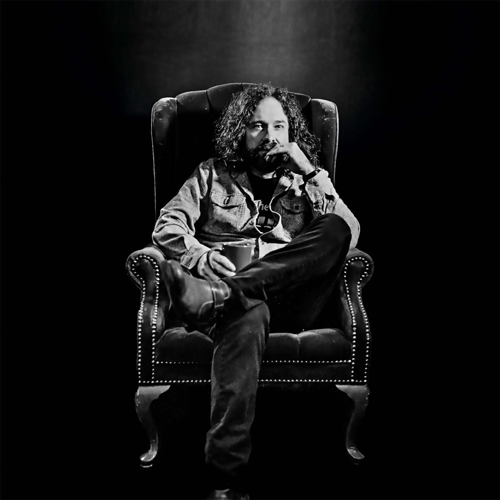 Mike Rizzi | 50 Gifted Singer-Songwriters – Riff