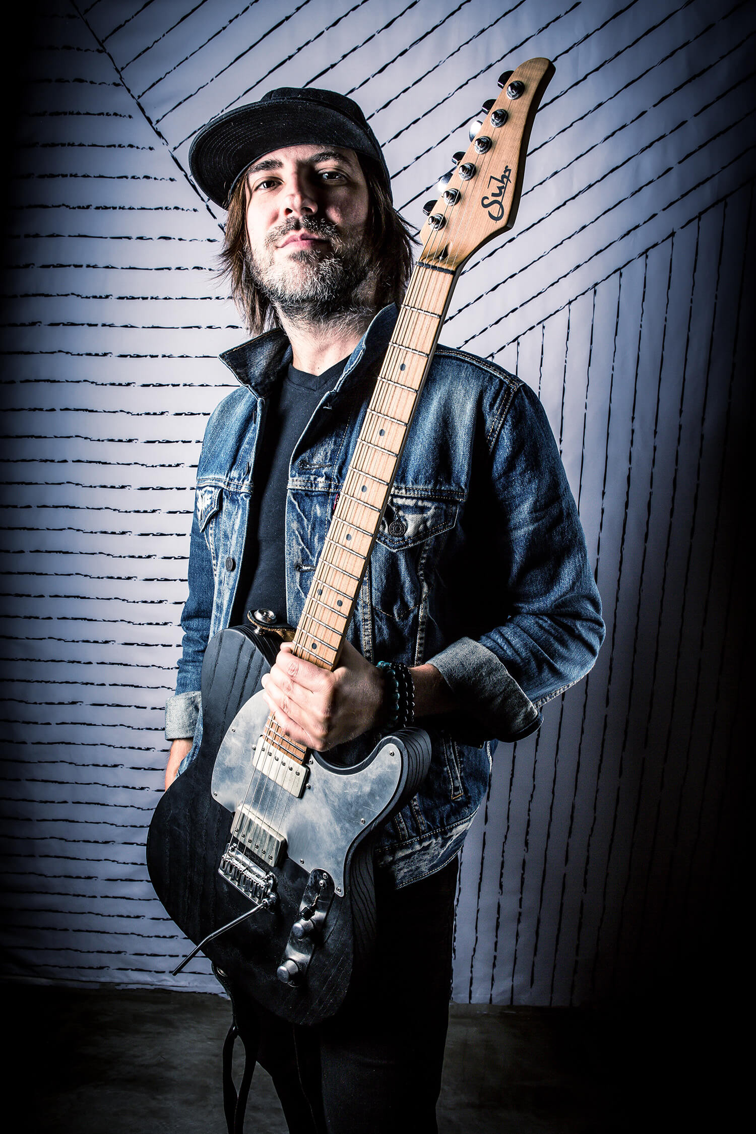 Andy Wood: Shape Shifter – Riff